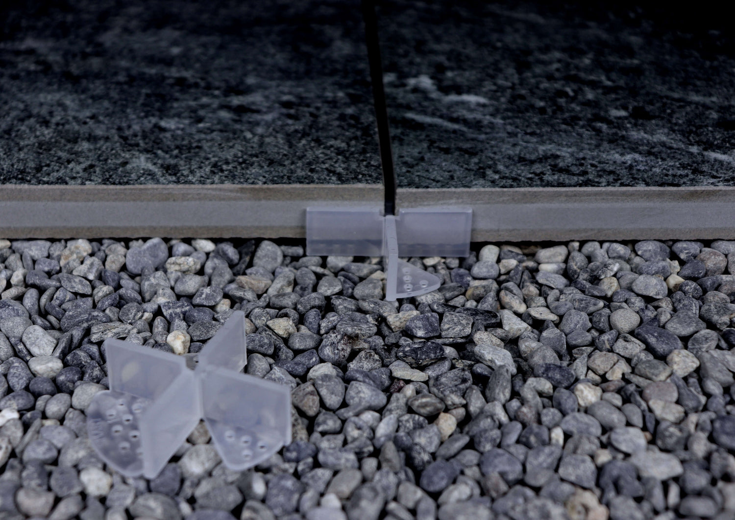 Platten im Splitt und Kies richtig verlegen! – Perfekt verlegt